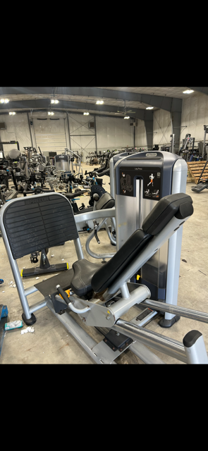 8 PRECOR CIRCUIT STRENGTH STATION COMMERCIAL GYM — Fitness Depot Ottawa