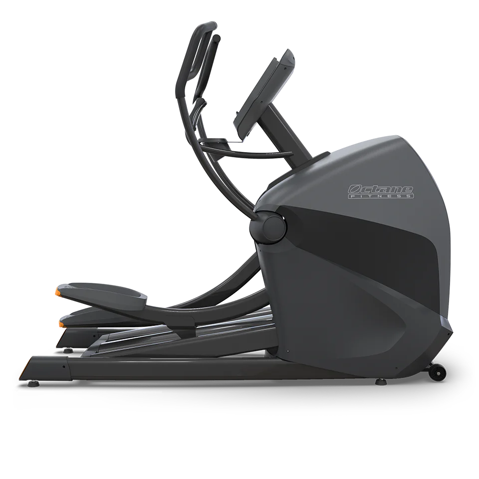 USED OCTANE XT3700 COMMERCIAL ELLIPTICAL — Fitness Depot Ottawa
